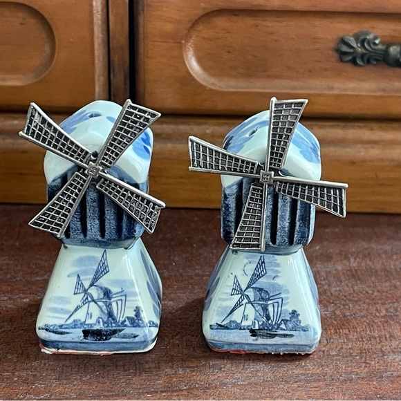 Dining | Vintage Netherlands Salt Pepper Shaker Set Nwt | Poshmark